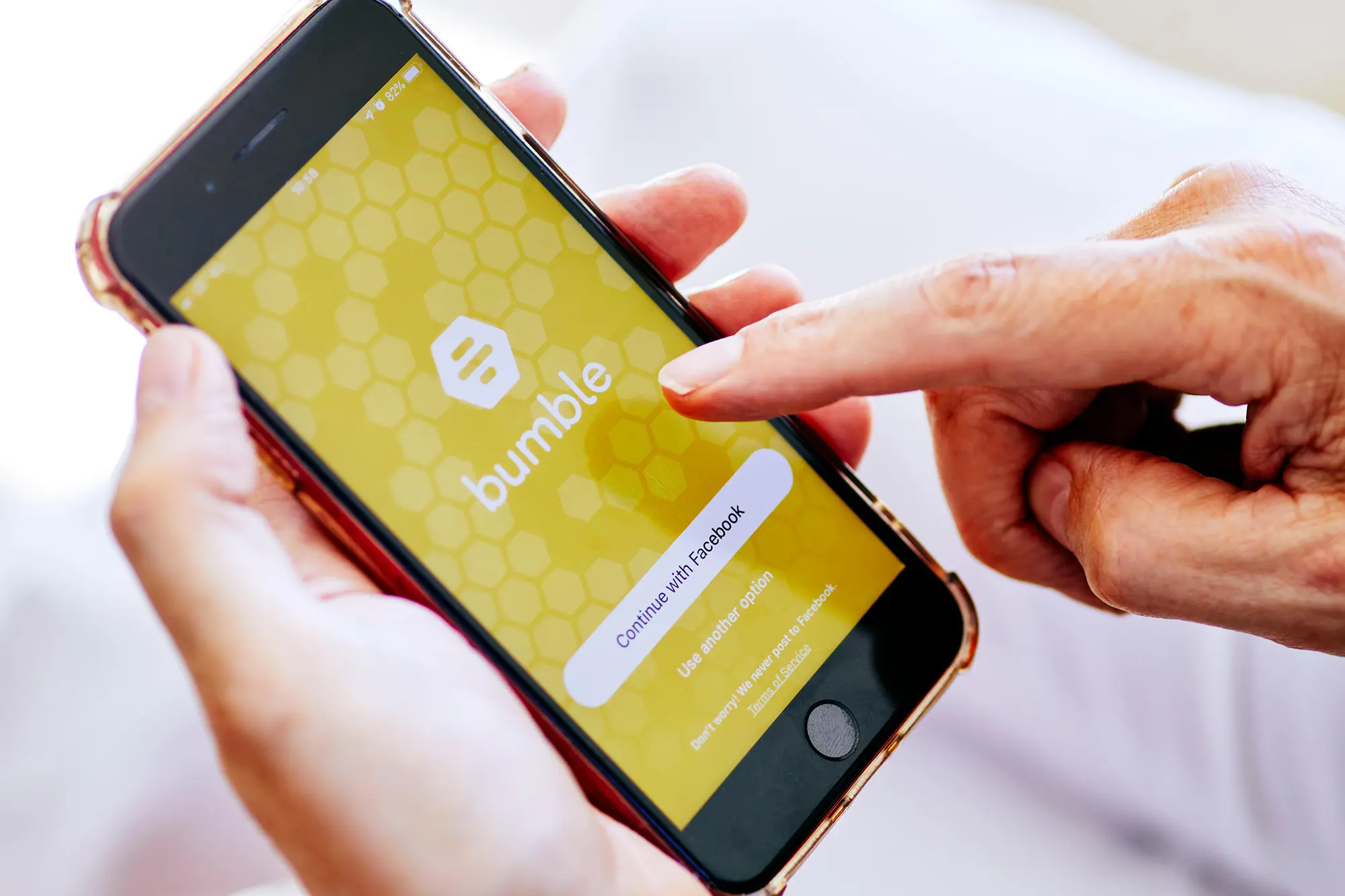 Bumble Dating App Founder Steps Down – Switch News