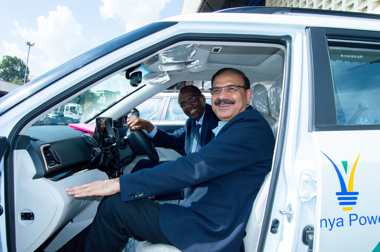 Simba Corporation Delivers First All-Electric Mahindra SUVs to Kenya Power